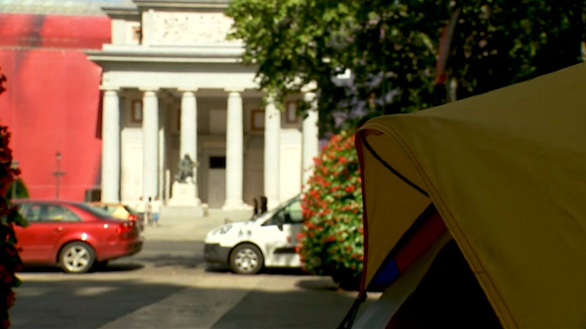 La batalla de los sin techo en el corazón turístico de Madrid | Euronews
