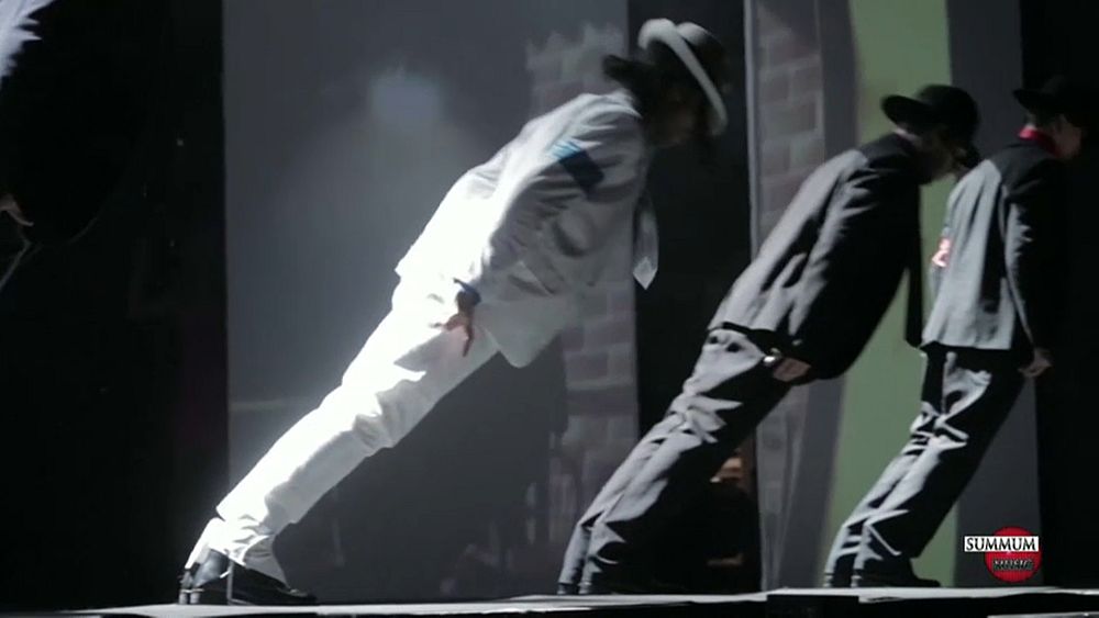 Michael Jackson revient en France | Euronews
