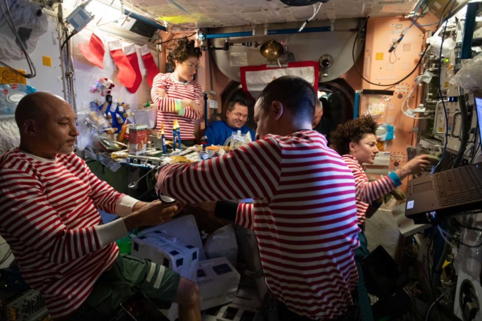 Space Station crew greet New Year across multiple time zones | Euronews