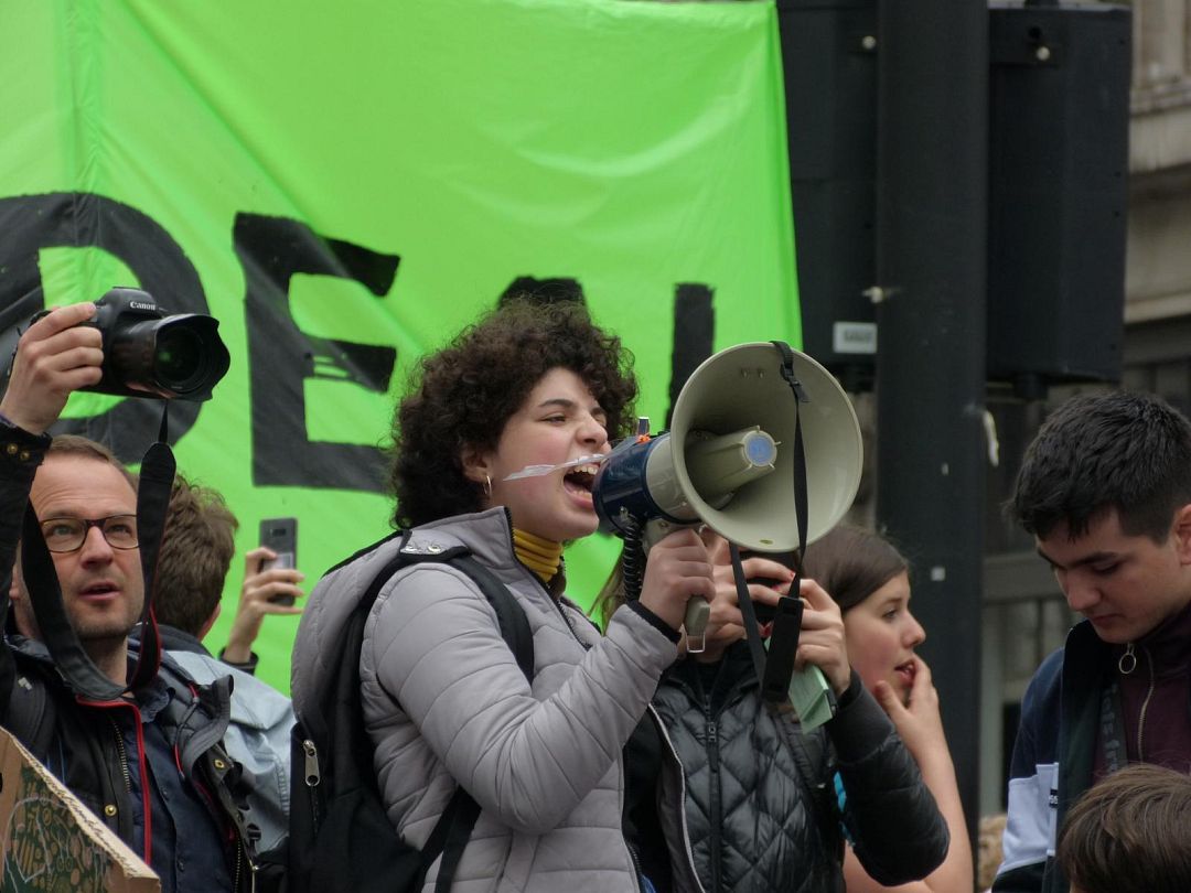 The 18-year-old activist changing the climate conversation in the UK ...