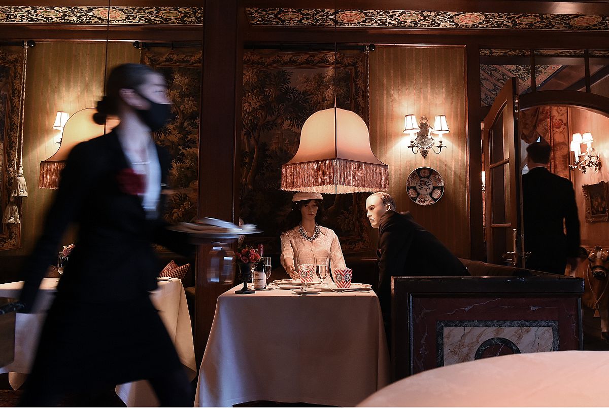 In pictures: Restaurants find creative ways to enforce social ...