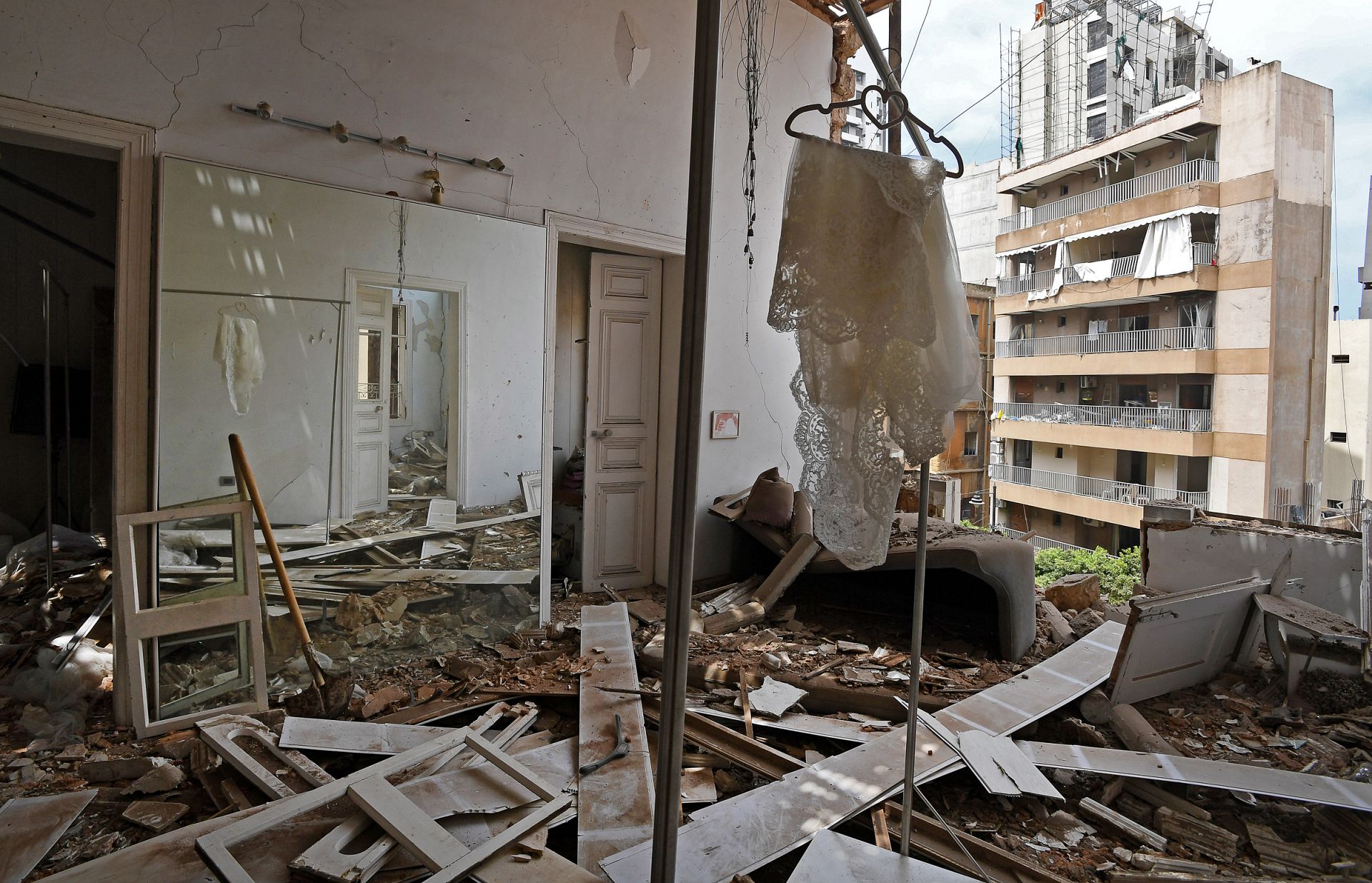 In photographs: Beirut residents show inside their destroyed homes ...