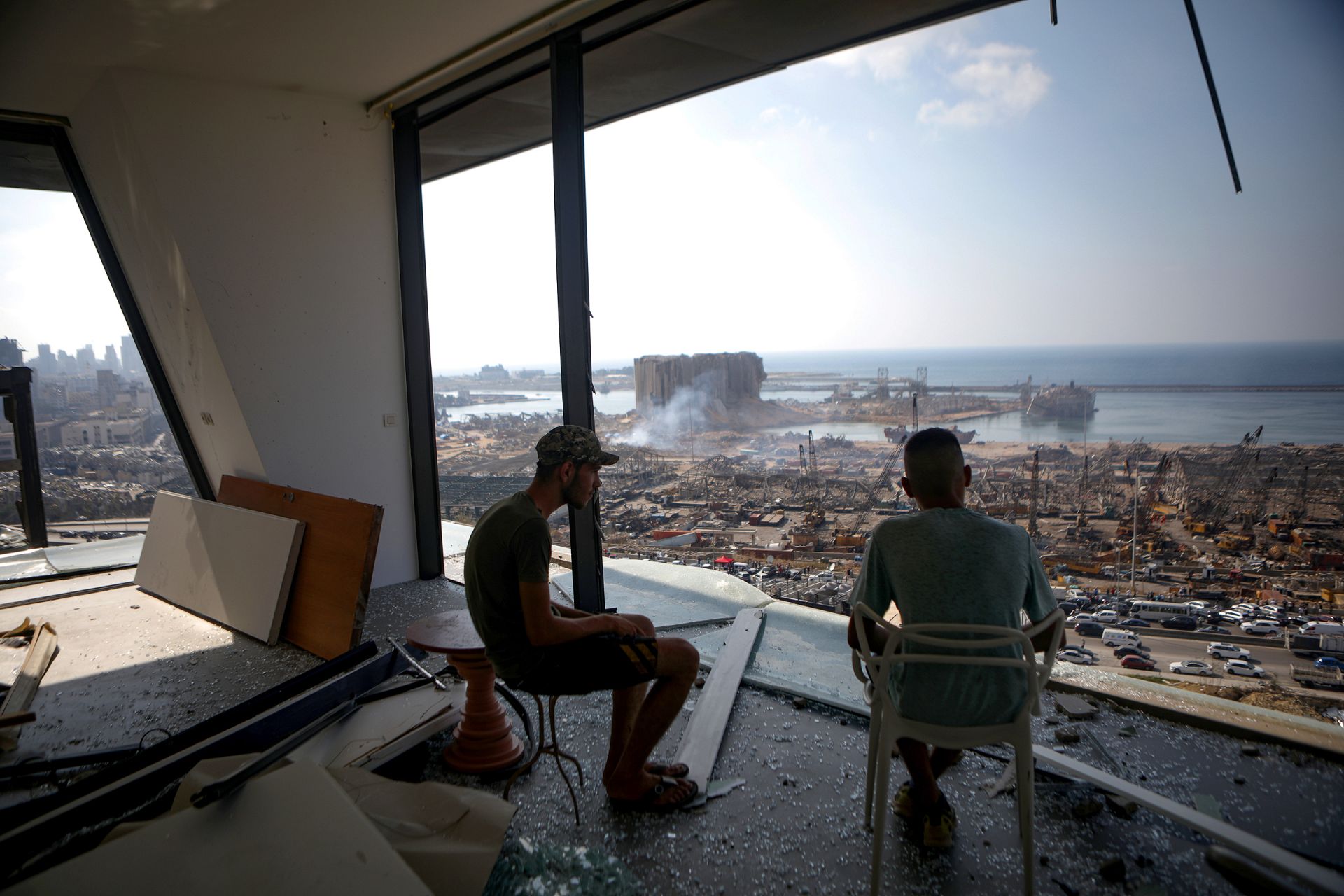 In photographs: Beirut residents show inside their destroyed homes ...