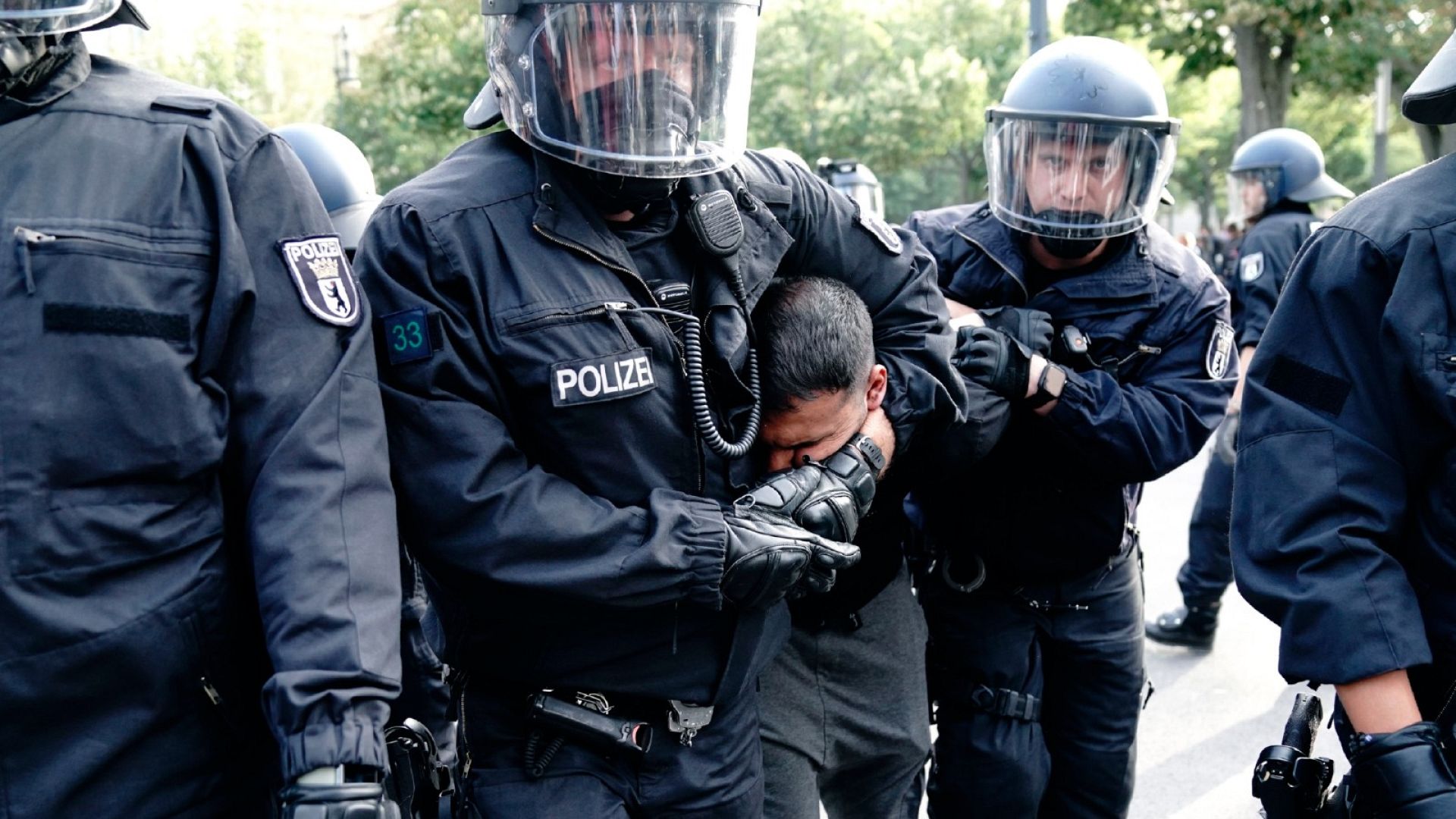 Germany slams attempt to storm Reichstag after COVID-19 protest | Euronews
