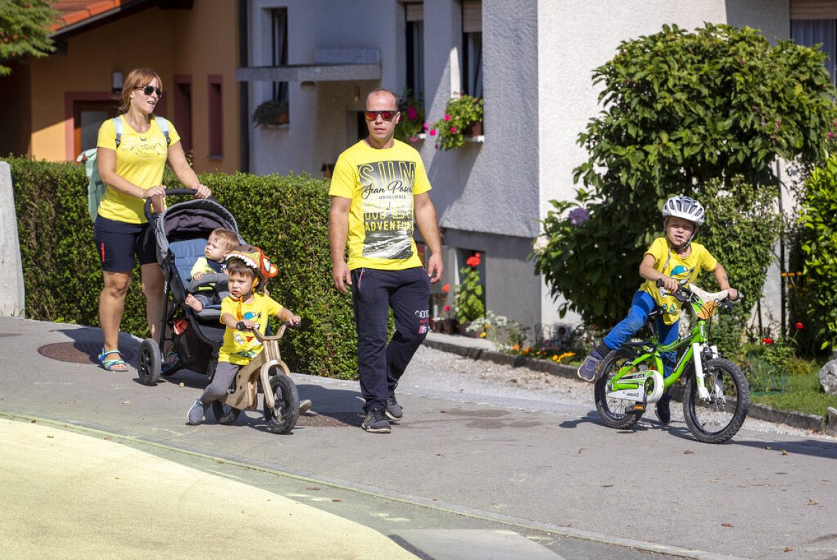Komenda fête le nouvel enfant chéri de la Slovénie : Tadej Pogacar ...