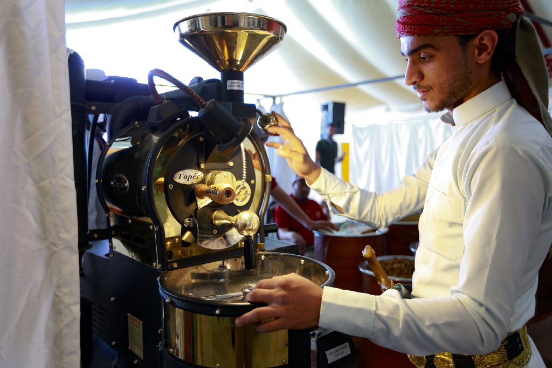 "The treasure of Yemen" International Coffee Day is celebrated in Sana ...