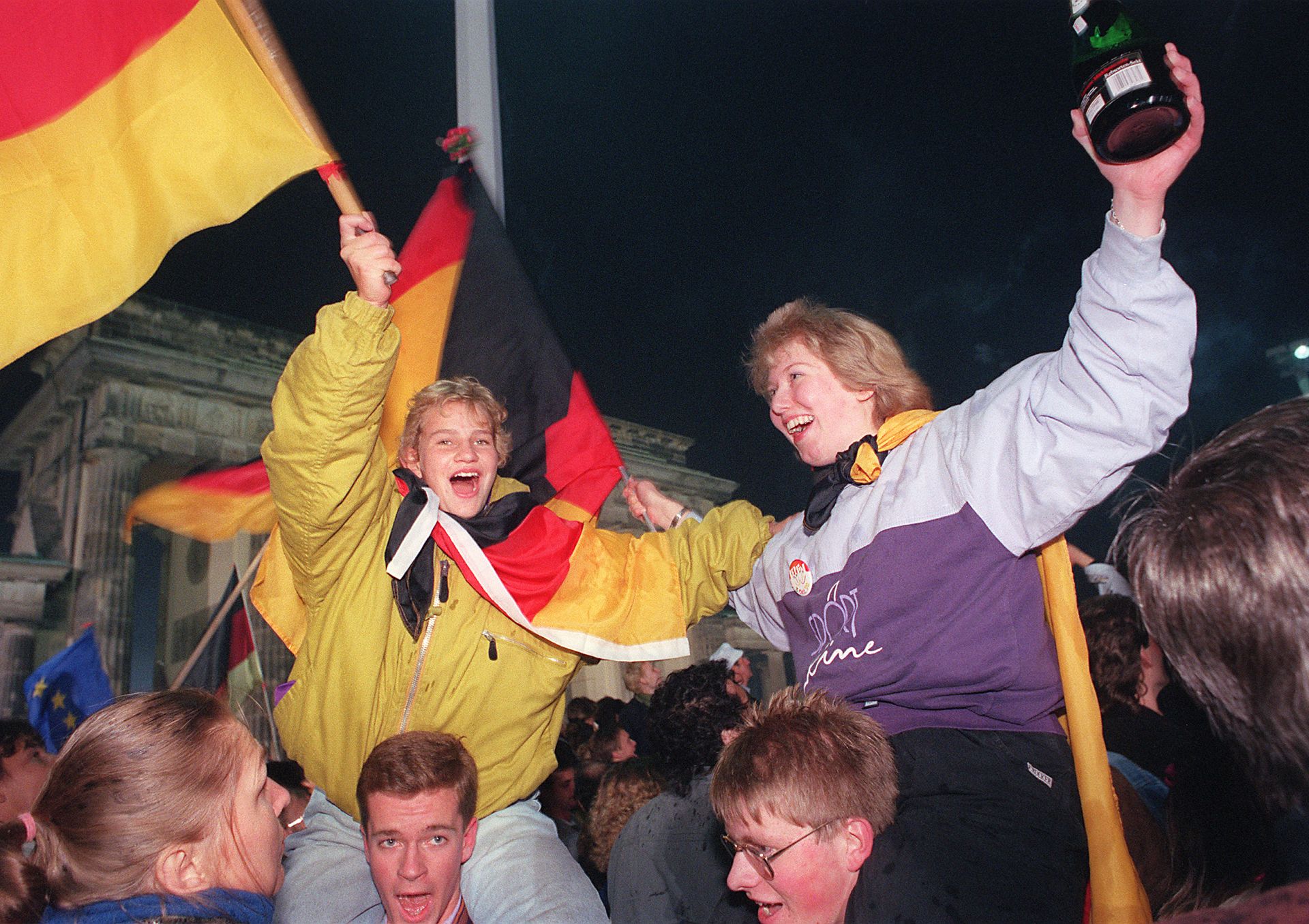 German Reunification: archive pictures show Unity Day as it happened 30 ...