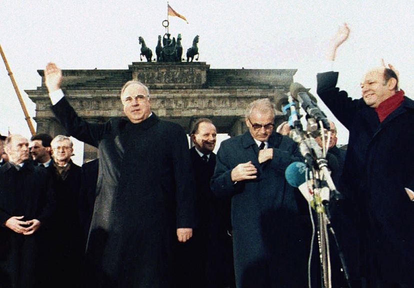 German Reunification: archive pictures show Unity Day as it happened 30 ...