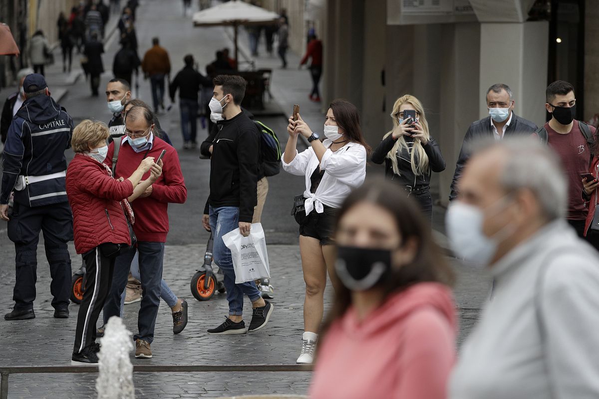 Italy makes masks mandatory outdoors as it extends state of emergency ...
