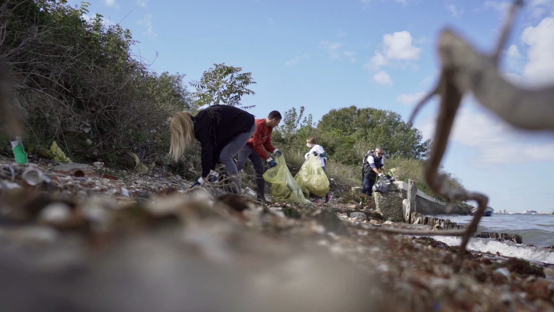 The dangers of marine litter - and the innovative methods to combat it ...