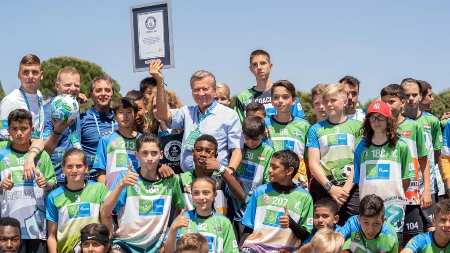 Football for Friendship rompe las fronteras digitales para un nuevo ...