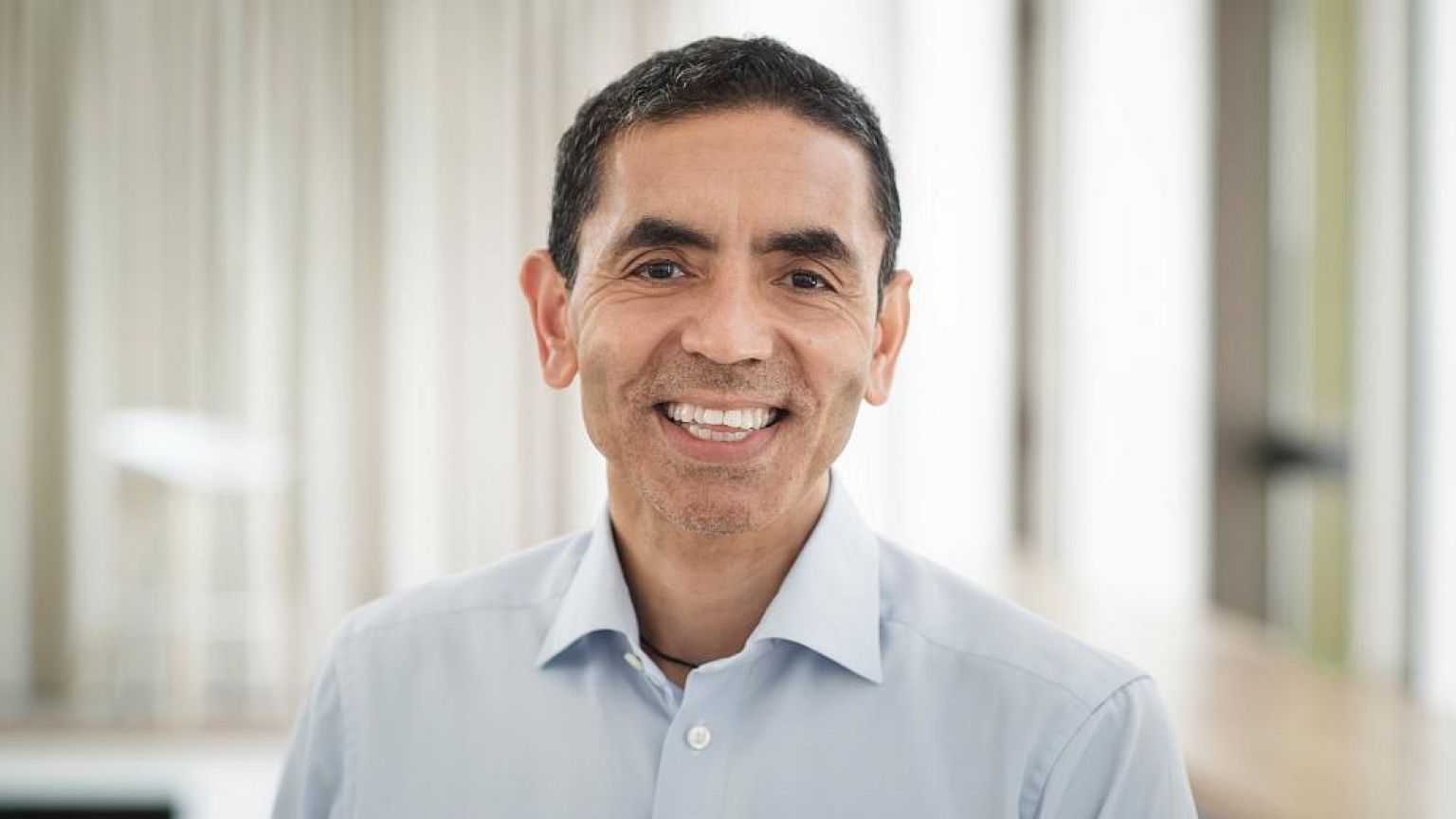 مكتشف لقاح كورونا يرد على ترامب ويقول إن الوضع الصحي سيعود إلى طبيعته ...