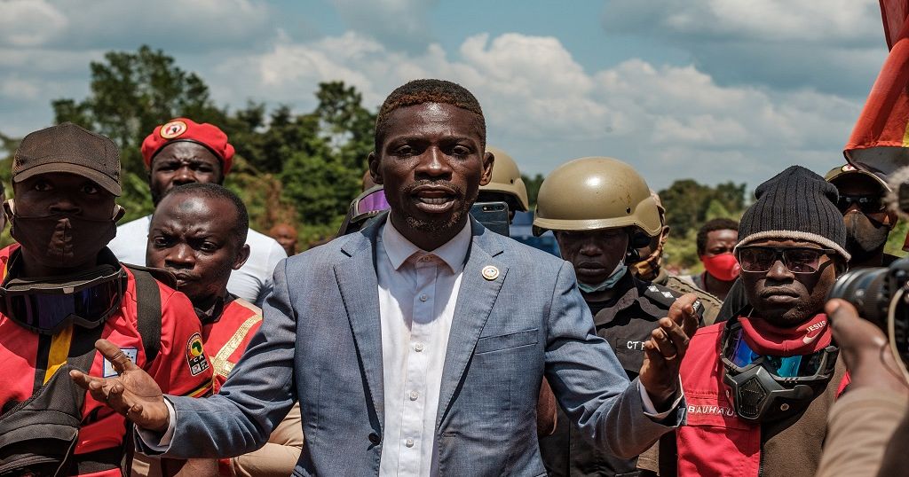 Uganda's embattled Bobi Wine to resume campaigns | Africanews