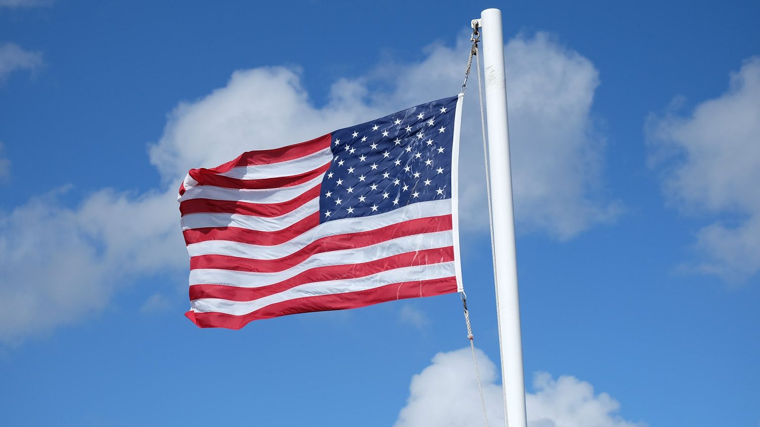 Directed microwaves likely caused mysterious illnesses of US staff in ...