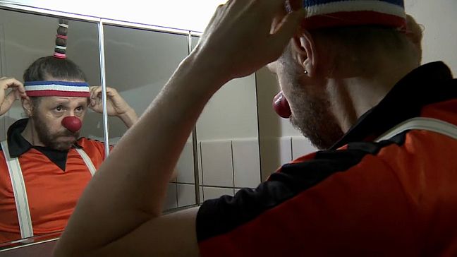 Clown doctors prove that laughter is the best medicine, but they need ...