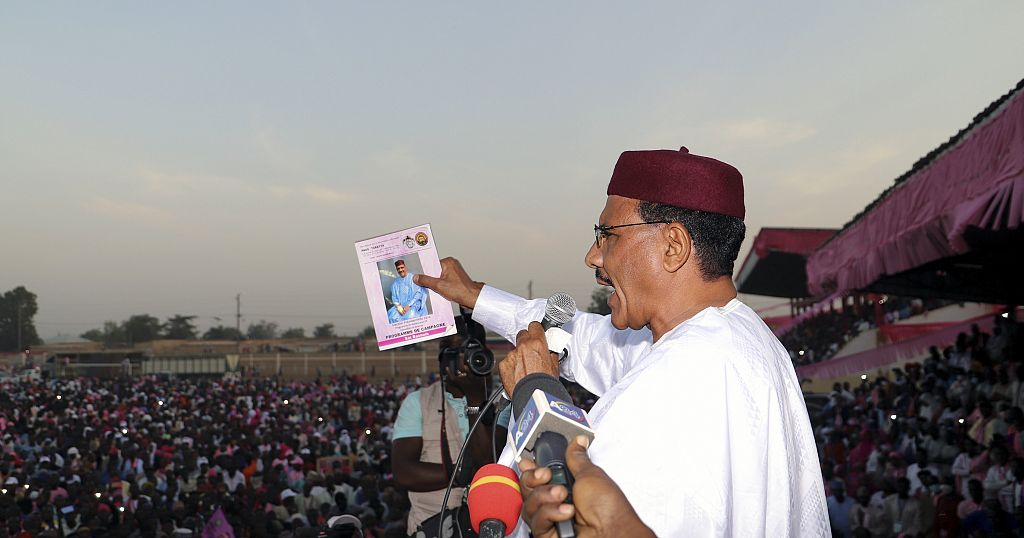 Niger: Ruling party presidential candidate to prioritize education ...