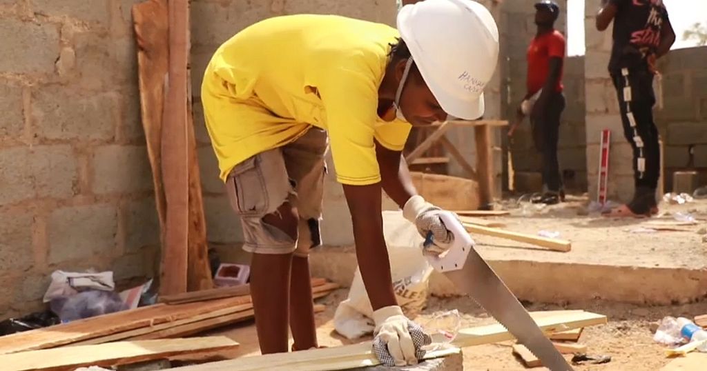 Meet Hanatu Terry, the female carpenter breaking stereotypes in Nigeria ...