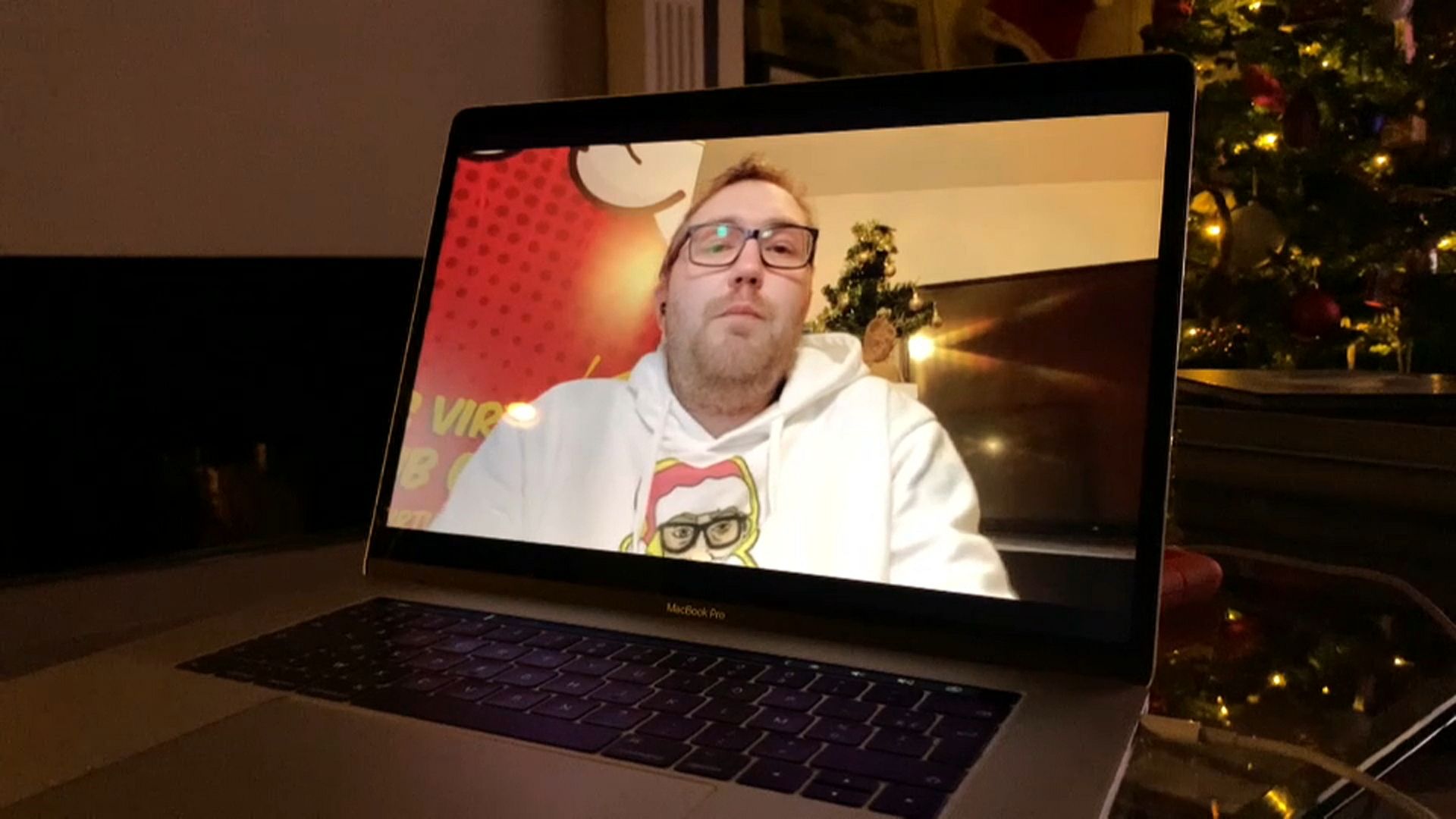 Jay Flynn: Sein Quiz wurde zum Pandemie-Nothelfer | Euronews