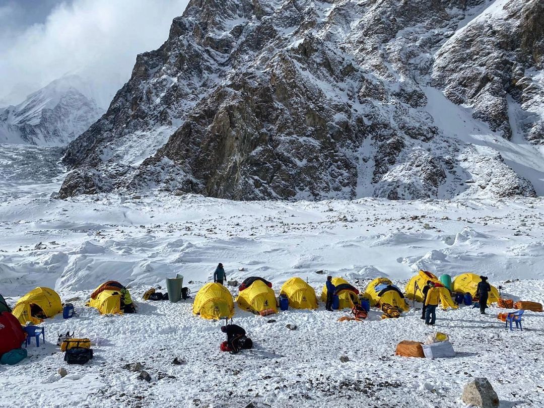 Mountaineers attempt to be the first to ever summit K2 during winter ...