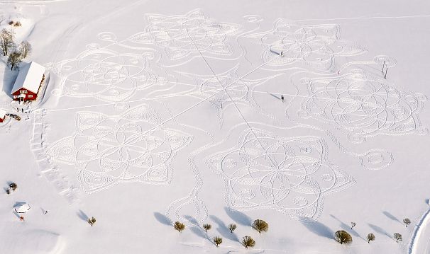 This beautiful piece of art was created by Finnish snowshoers | Euronews