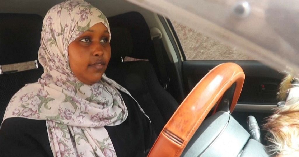 Somalia women drivers dare country's Islamists, conservatives | Africanews