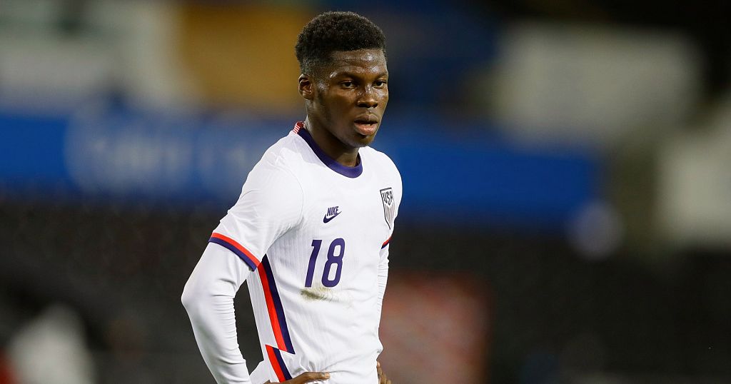Valencia winger Musah chooses to represent USA in international ...