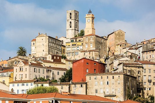Thatched rooftops and rolling hills: A guide to France's best hidden ...