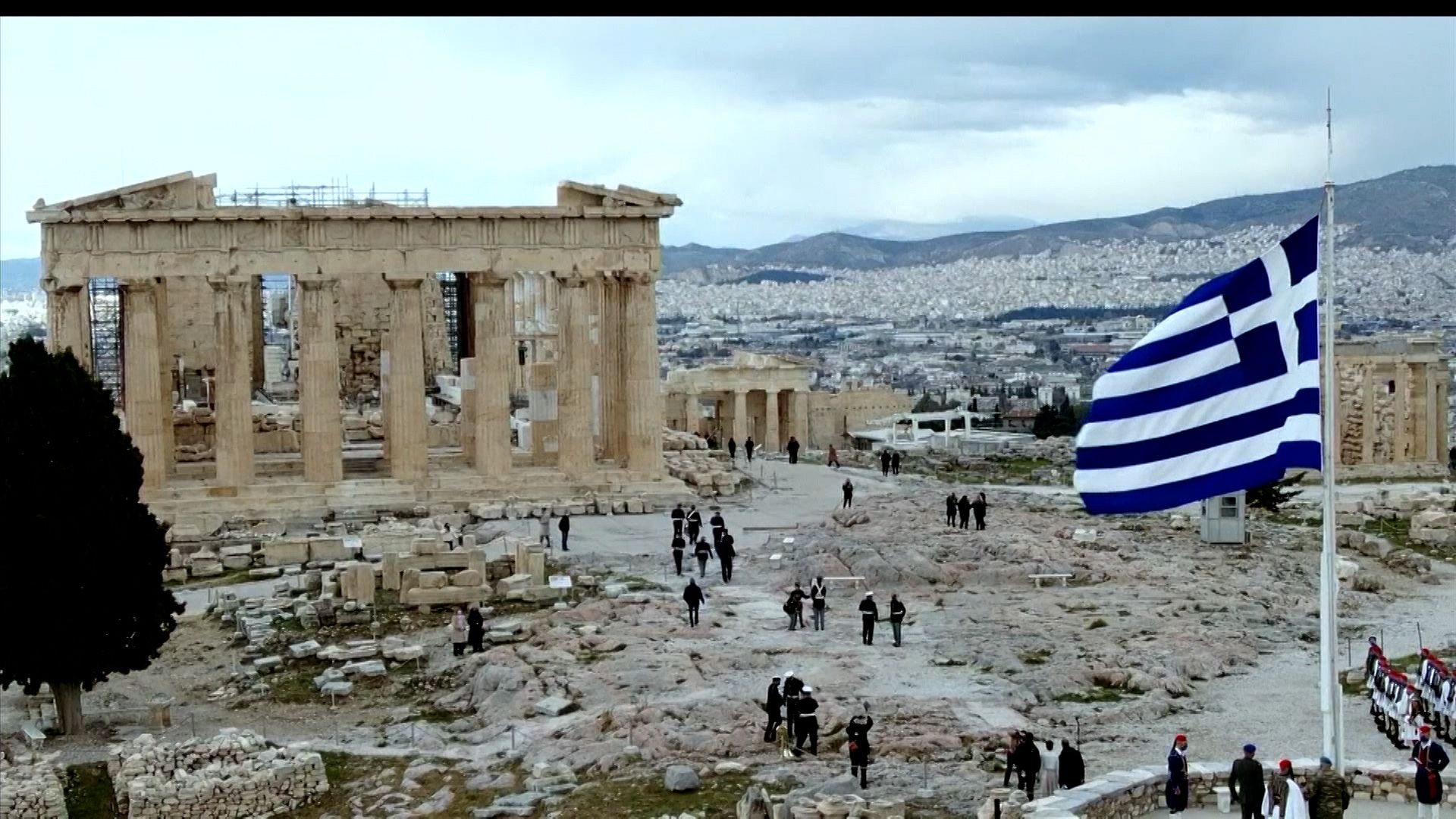 Video. Greek flag hoisted as nation celebrates 200 years of ...