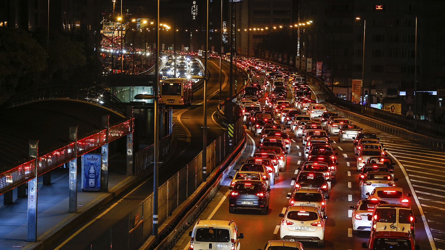 'Dünyanın en iyi balık şefi' Michael Wollenberg Türkiye'de trafik ...