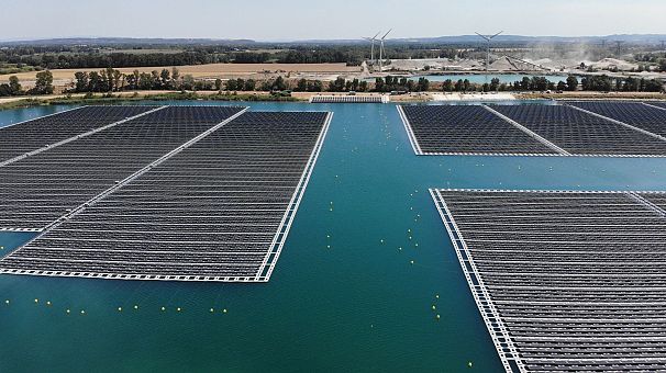 These are the 11 most beautiful solar farms in the world | Euronews