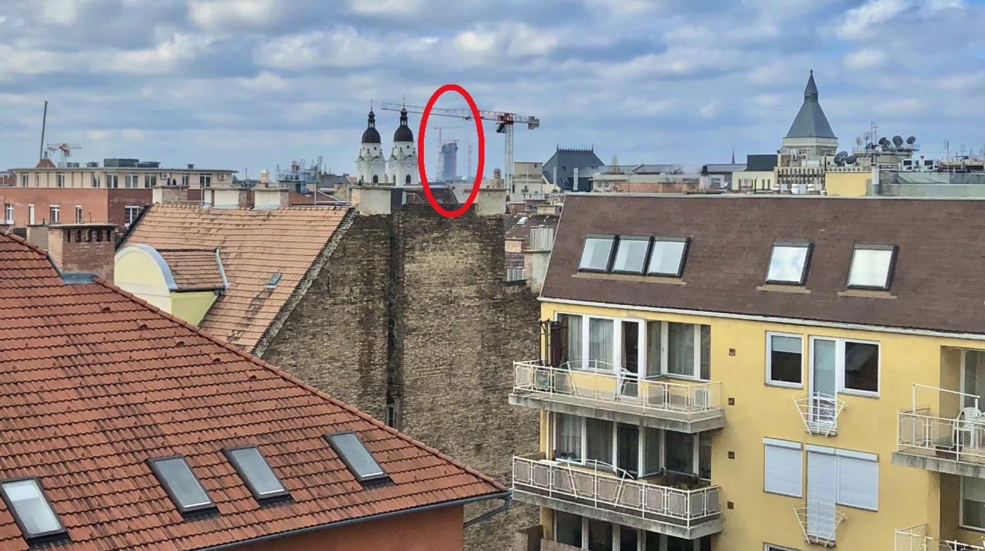 A MOL-torony megváltoztatta Budapest sziluettjét, a történelmi ...