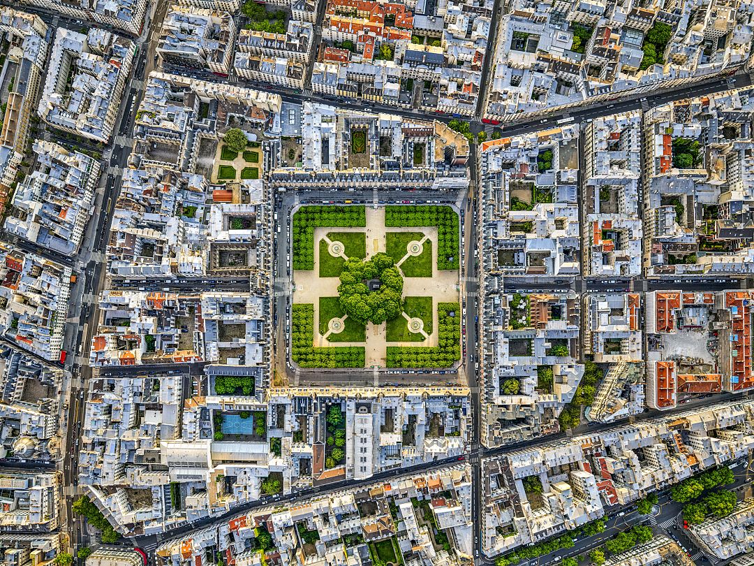 Paris from the Sky: Photographer captures extraordinary aerial shots of ...