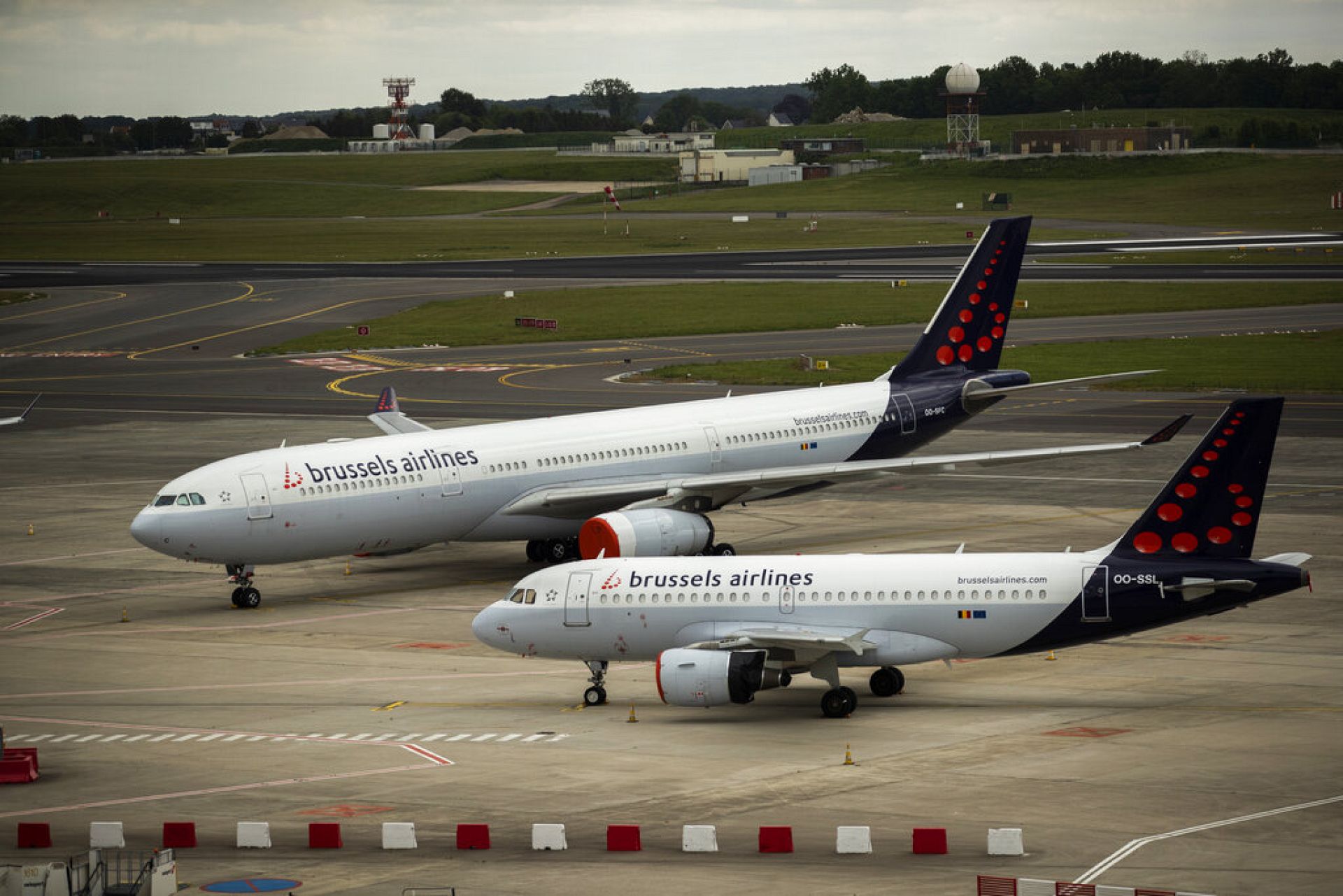 Commission unveils nearly €3bn to scale up green fuels for aviation and ...