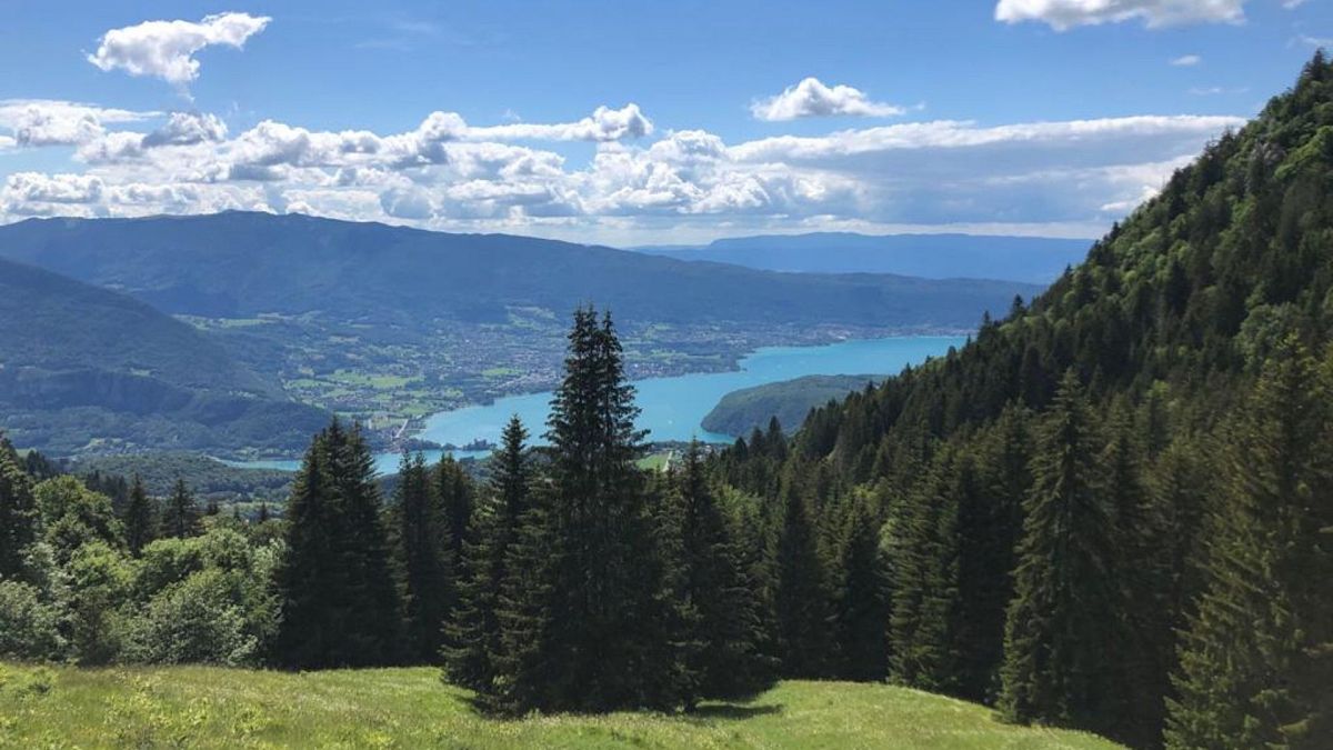 How to spend a night in one of France’s hidden Alpine refuges | Euronews