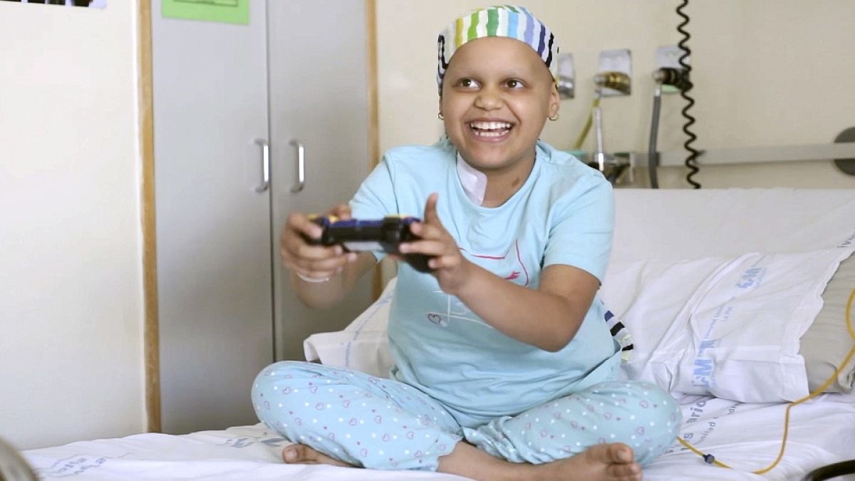 Computer games help children overcome pain from cancer treatment | Euronews