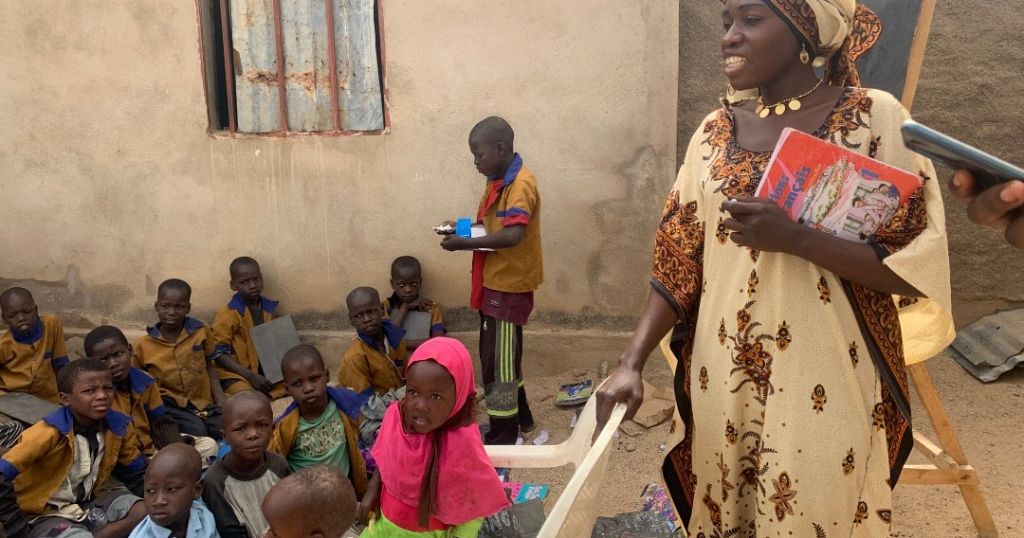 Cameroon NGO works towards putting children back in school | Africanews