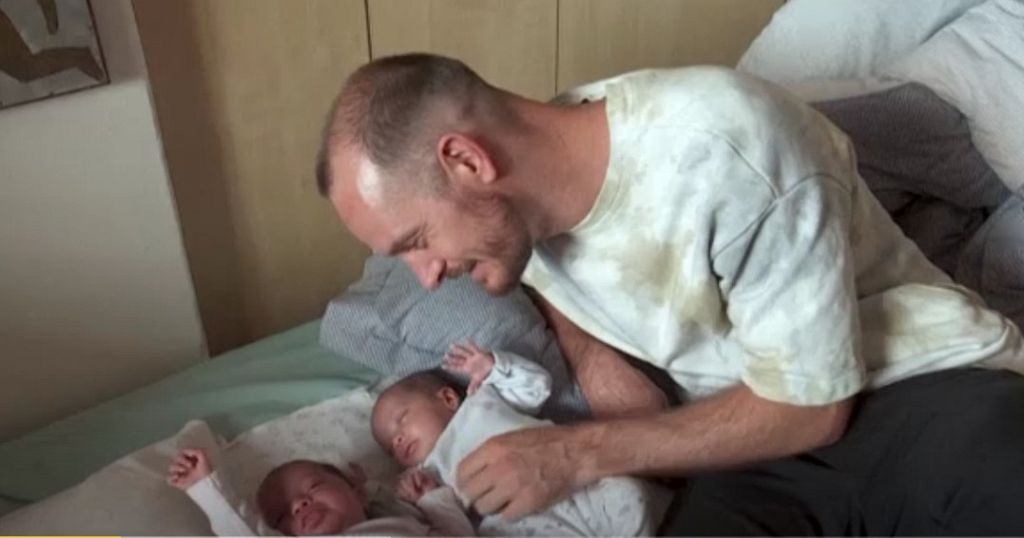 Gay parents' twins finally allowed to enter Namibia | Africanews