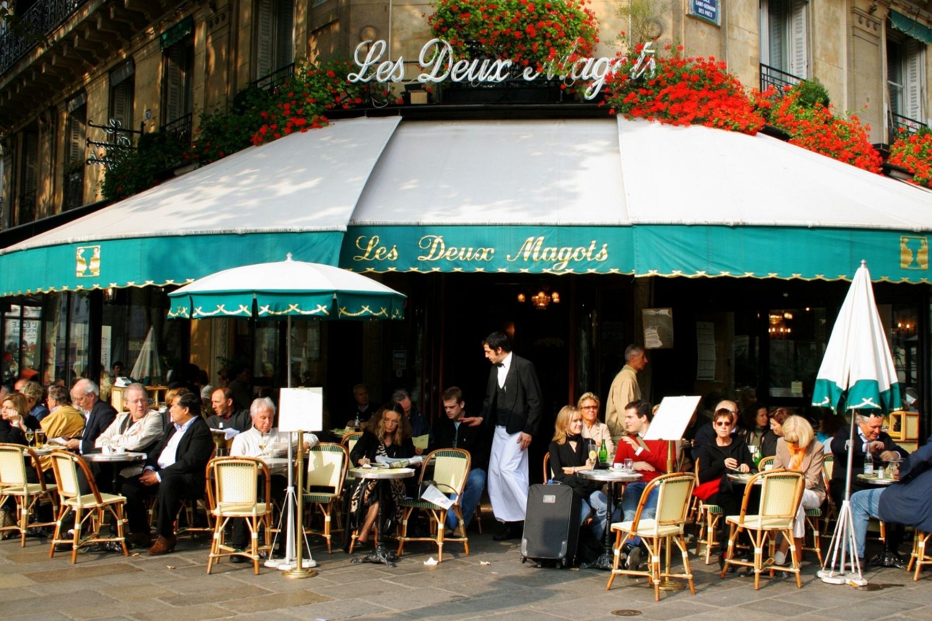 Experience Paris through the eyes of Ernest Hemingway 60 years on from ...
