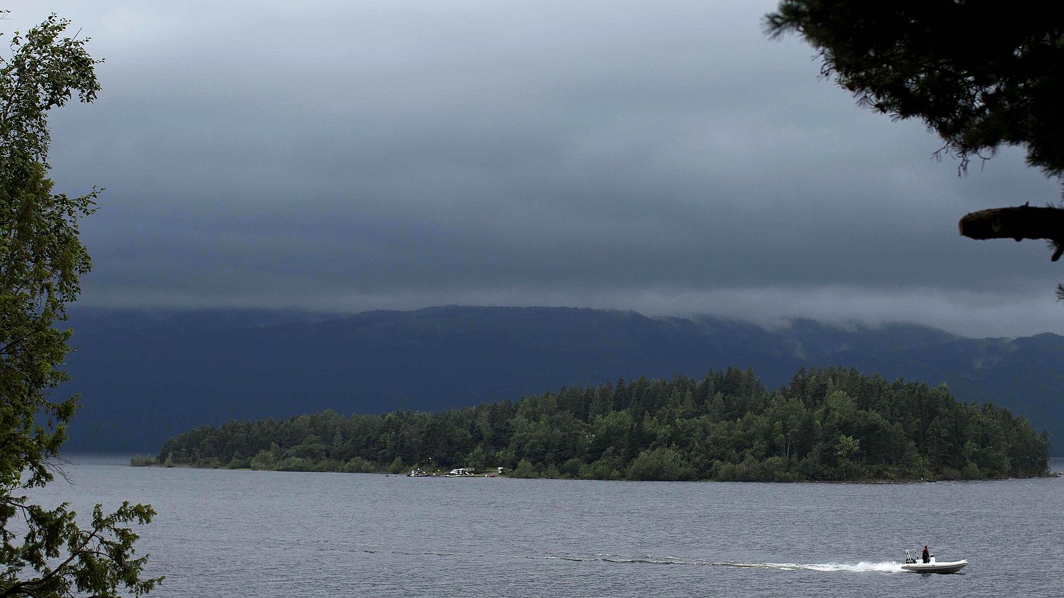 Décimo aniversario de la matanza de la isla de Utoya, en Noruega | Euronews