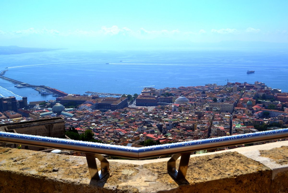 Accessible tourism: Why this braille railing in Naples has gone viral ...