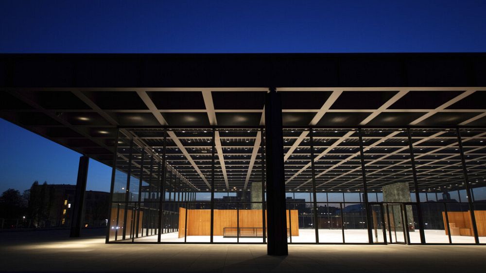 Après 6 ans de travaux, la Neue Nationalgalerie de Berlin rouvre enfin ...