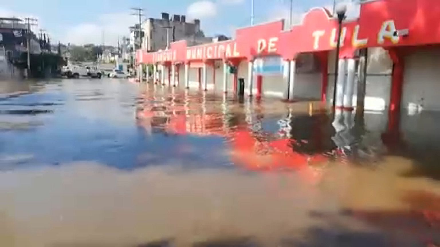 El riesgo de un nuevo desbordamiento obliga a evacuar las cercanías del ...