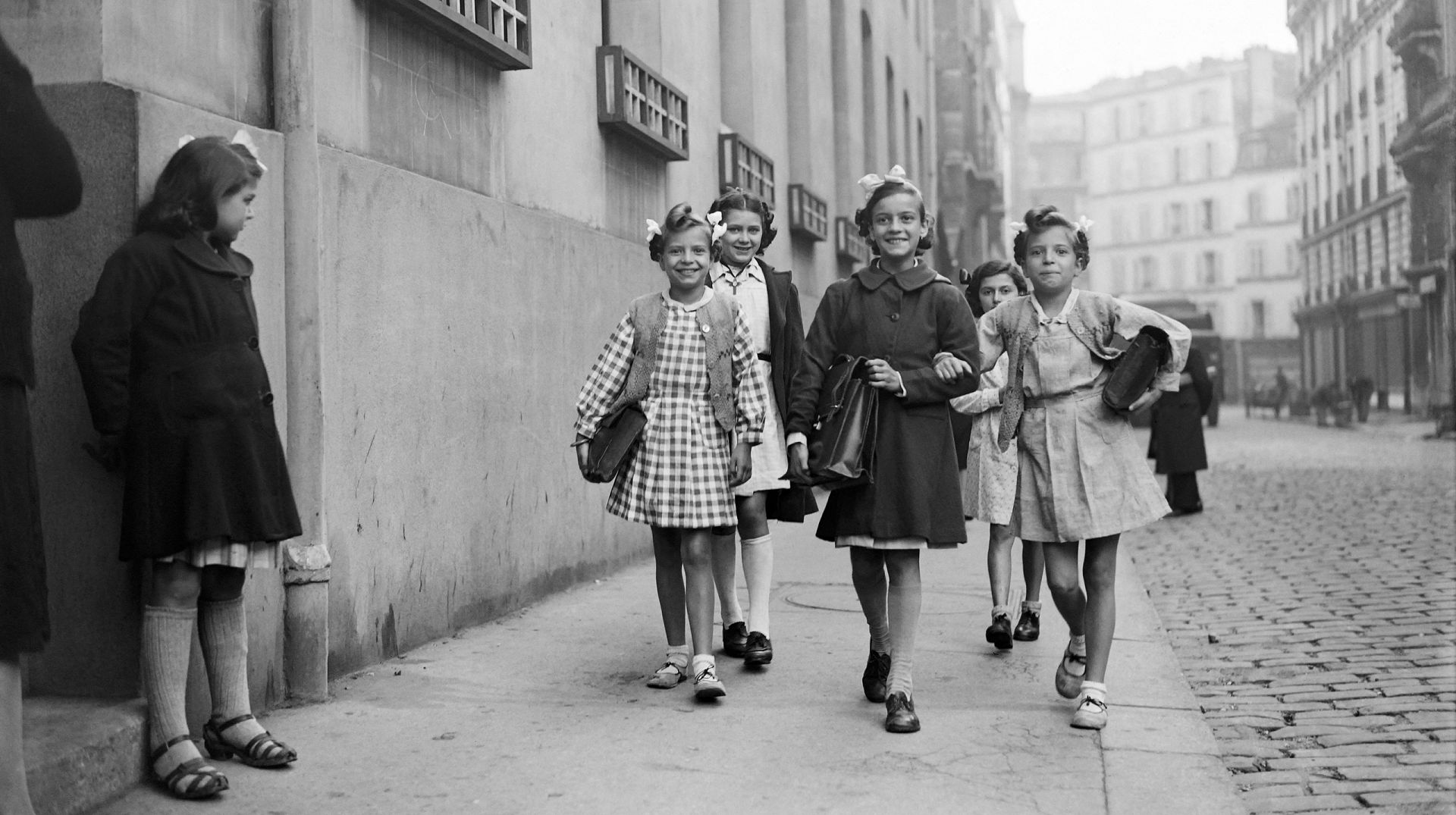 Vive la rentrée: Check out these awesome vintage photos of France's end ...