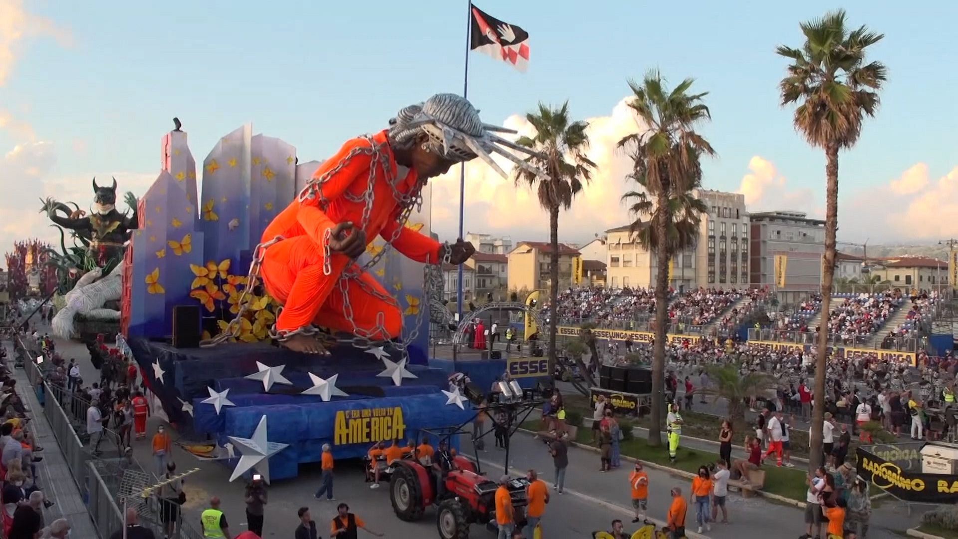 Video. Viareggio carnival returns after COVID delay | Euronews