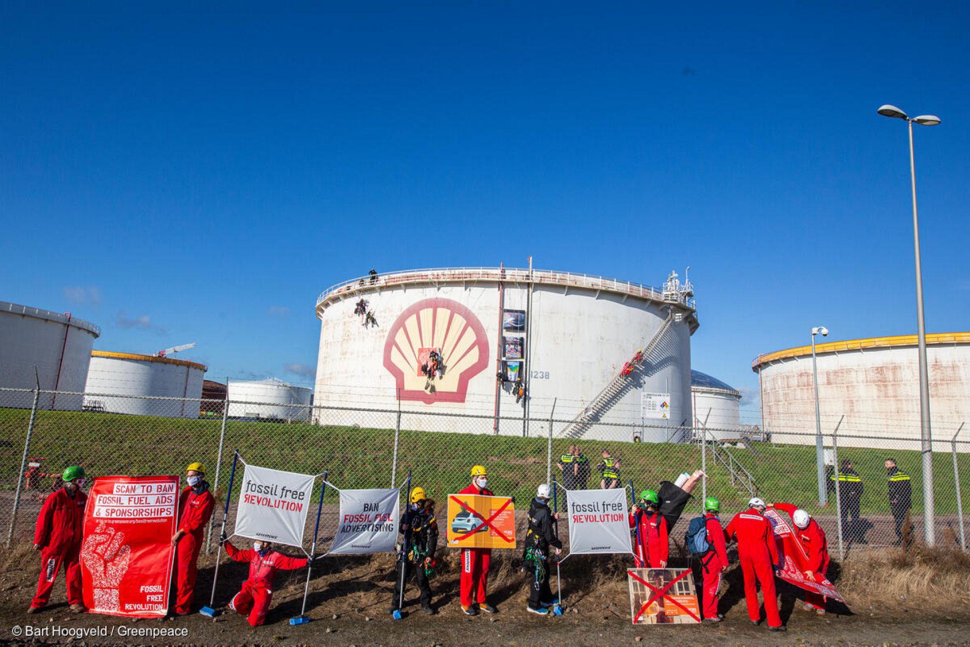 80 activists block Shell’s port to protest against ‘greenwashing ...