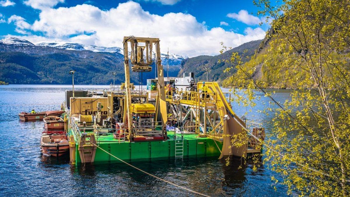 The world’s longest under-sea electricity cable now connects the UK ...