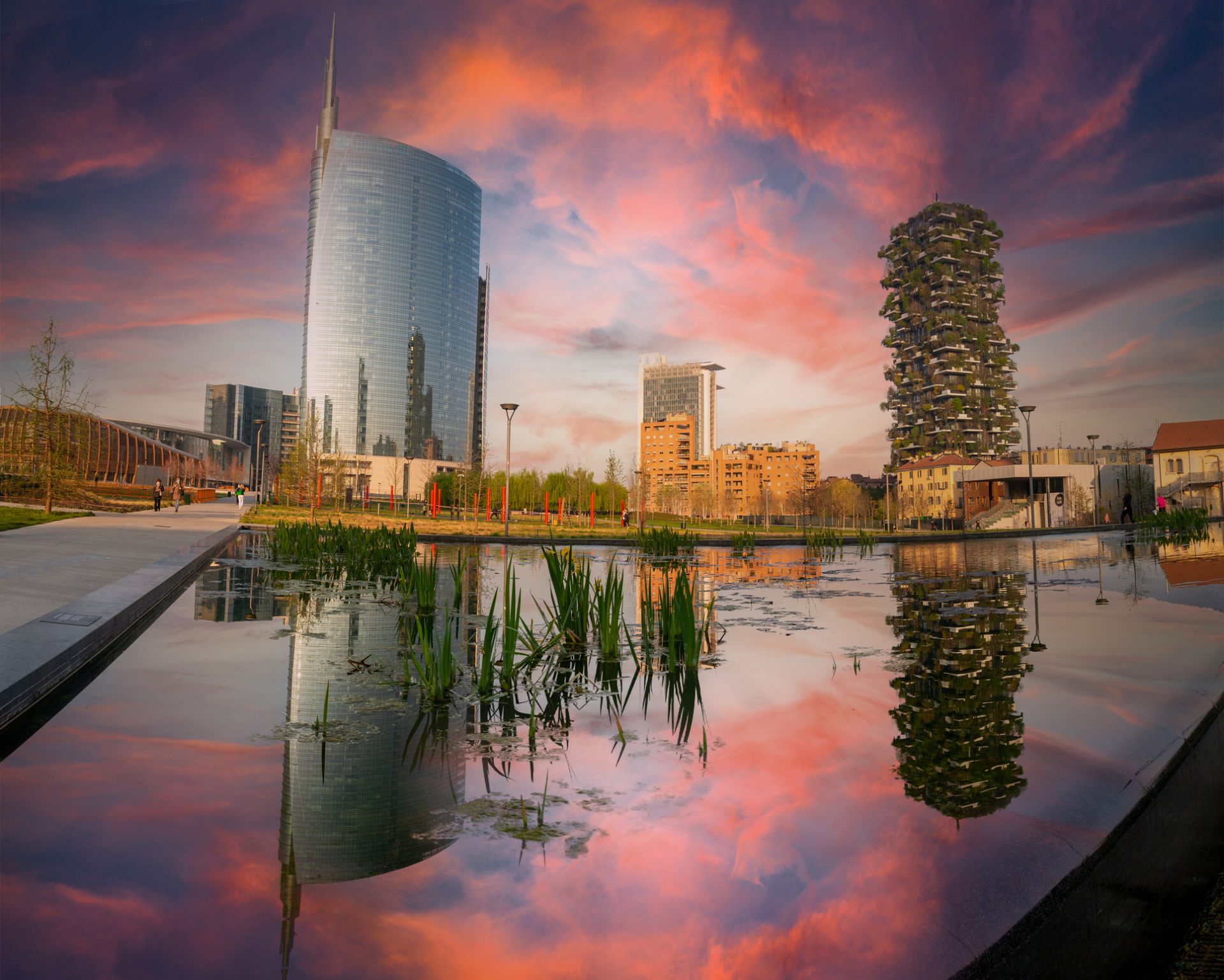 Welcome to the Milan apartments where 300 humans live in harmony with ...