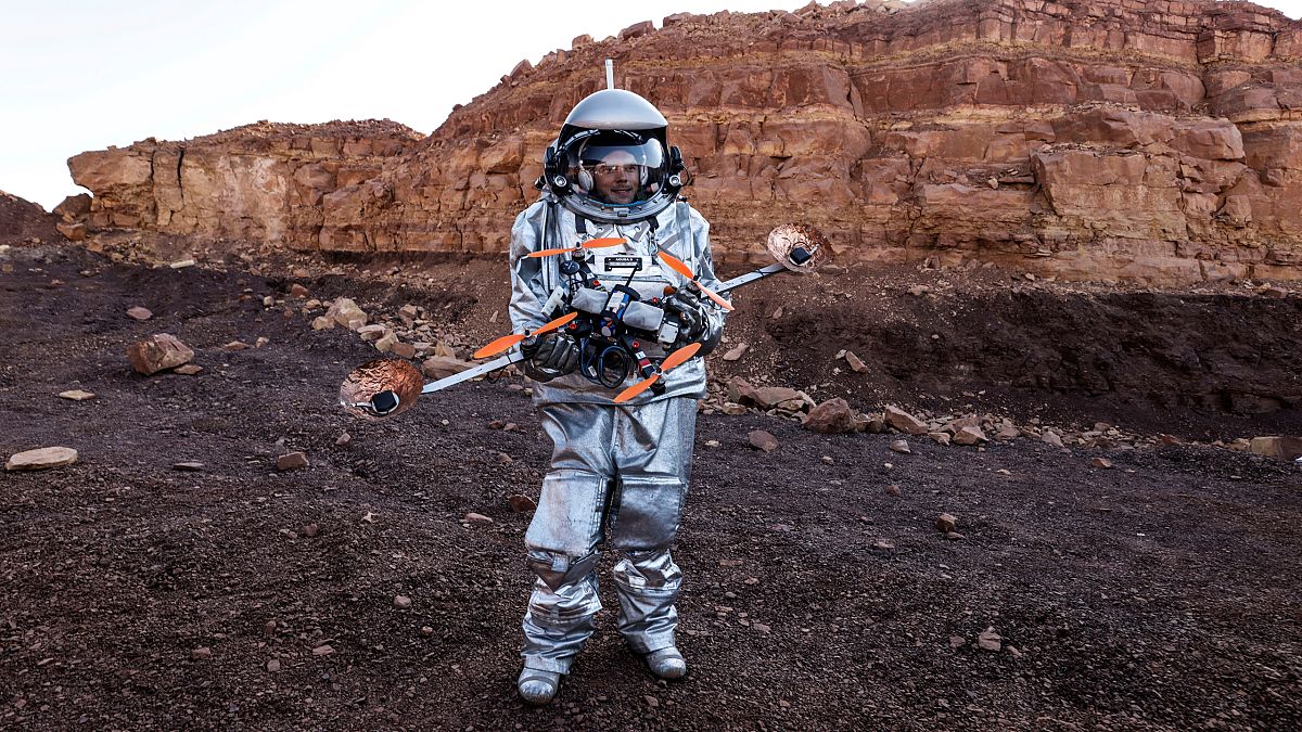 These photos show life on Mars training camp in the Israeli desert ...