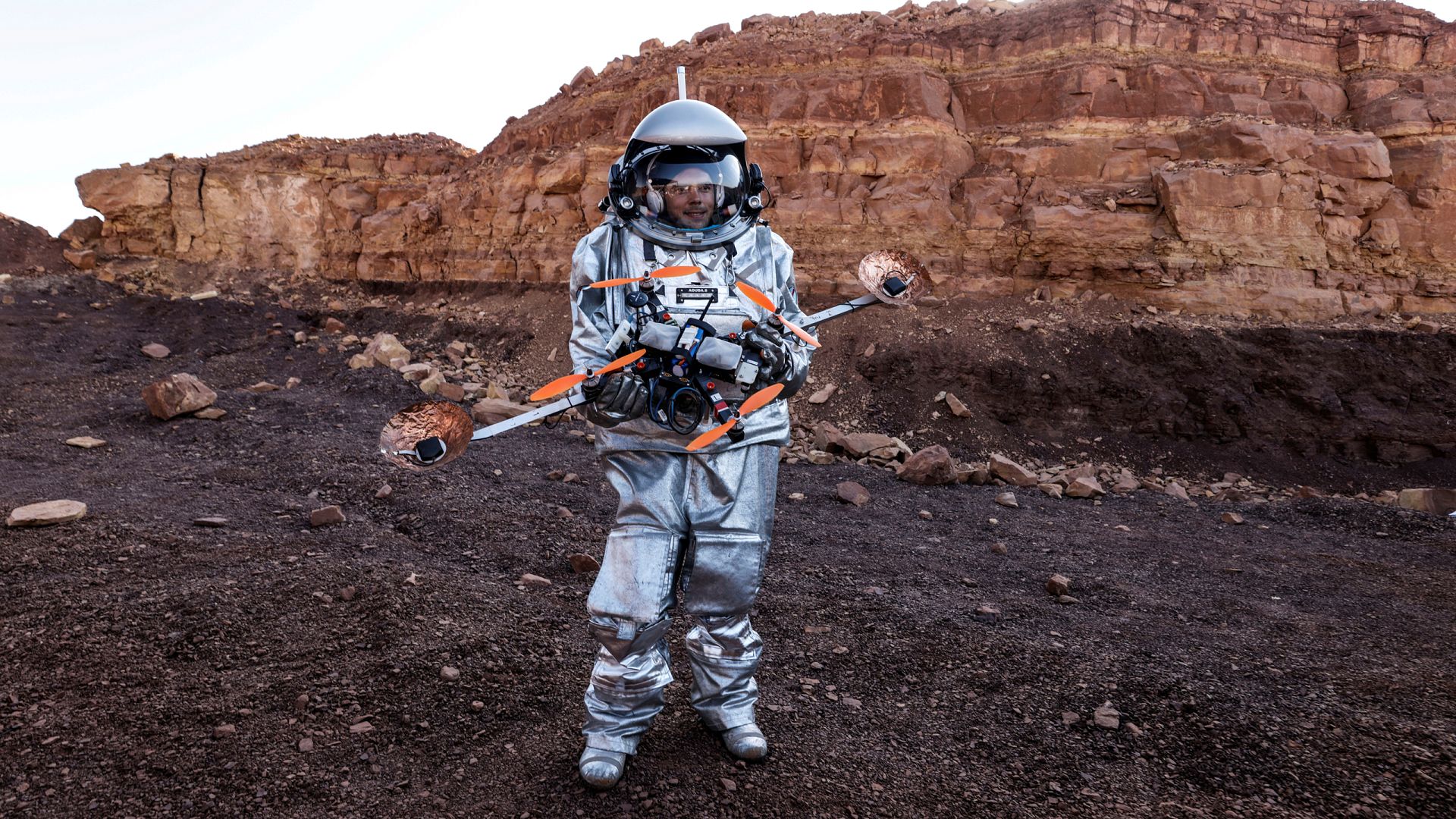 These photos show life on Mars training camp in the Israeli desert ...