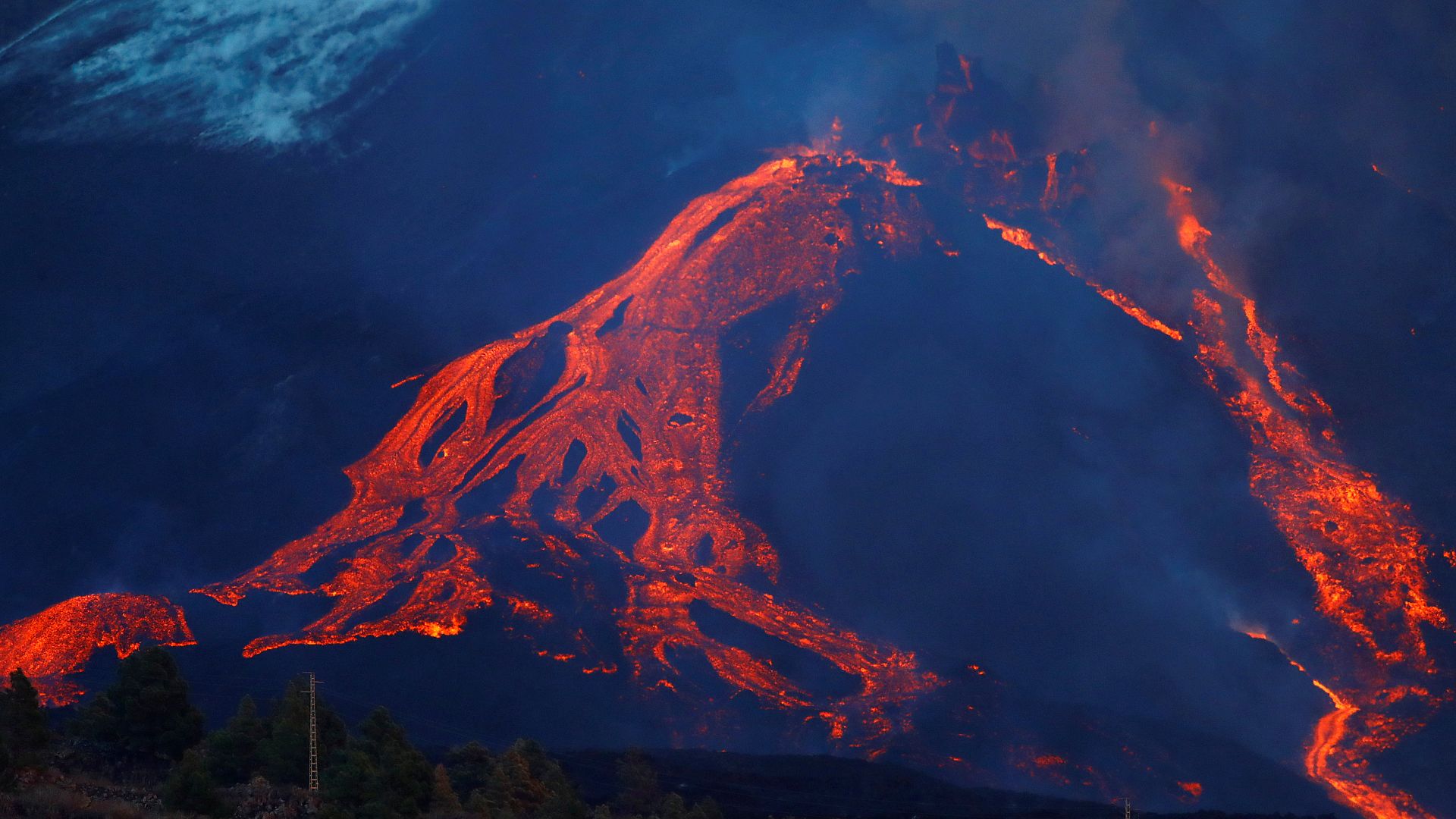Spain: La Palma volcano more active five weeks after eruption | Euronews